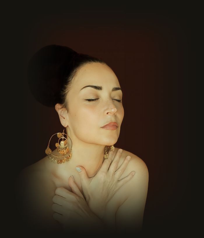 Anna Luna presenta el disco ARGENTINA BESA EL MEDITERRÁNEO